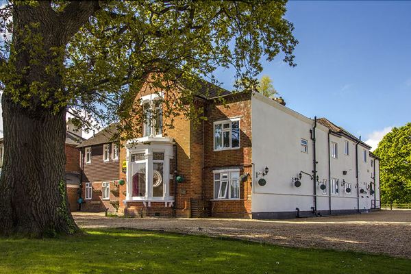 艾姆斯沃思旅馆(The Emsworth B&B Hotel)预订价格,联系电话位置地址【携程酒店】