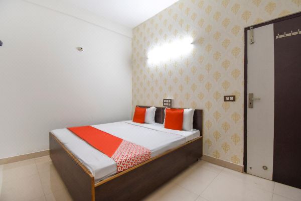 OYO 76334-8号立方体酒店(OYO 76334 Eight Cubes)预订价格,联系电话位置地址【携程酒店】