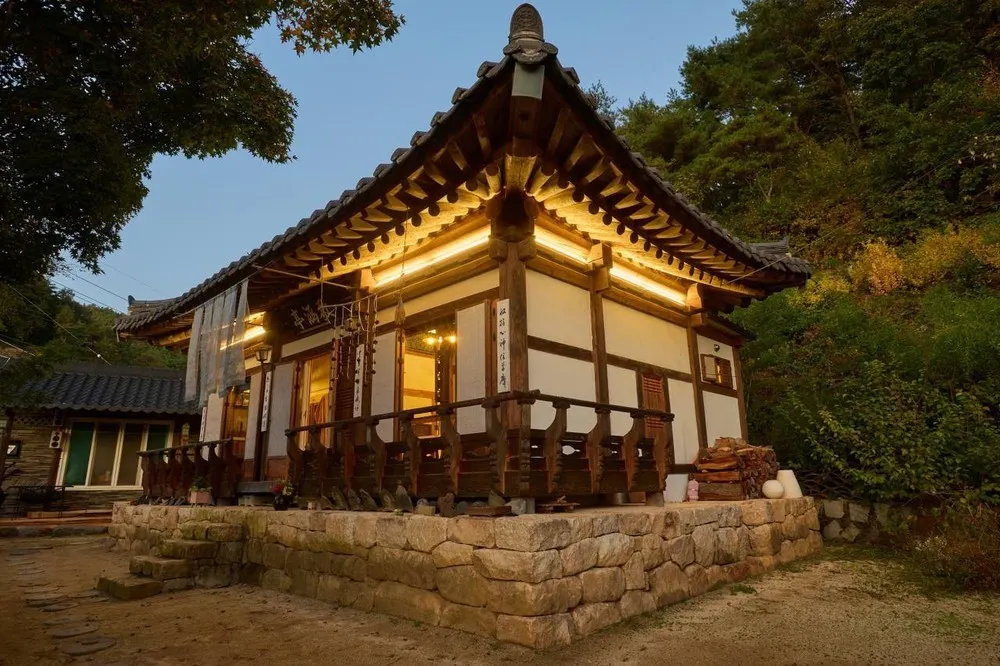 Andong Gyeonghamjeong - Andong