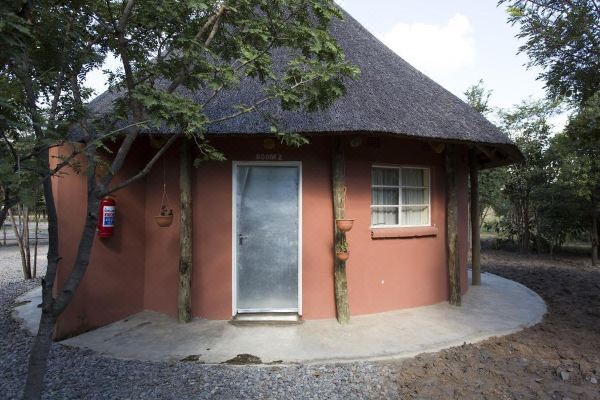 莫科罗野生动物园牧场及旅馆(Mokorro Game Ranch and Lodge)预订价格,联系电话位置地址【携程酒店】