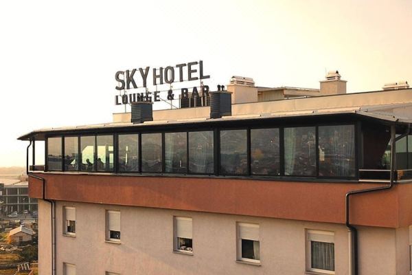Sky Hotel预订价格,联系电话位置地址【携程酒店】