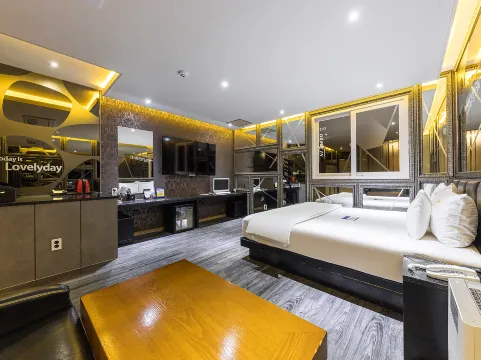 Gyeongju Beach Hotel - Gyeongju