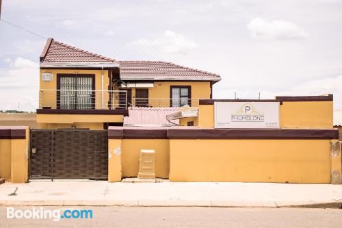 Phomolong Guest House Soweto预订价格,联系电话位置地址【携程酒店】