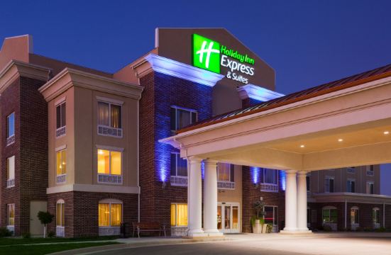 Holiday Inn Express & Suites Minot, an IHG Hotel in Minot | 2023 ...