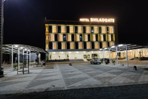 Hotel Bhilad Gate预订价格,联系电话位置地址【携程酒店】