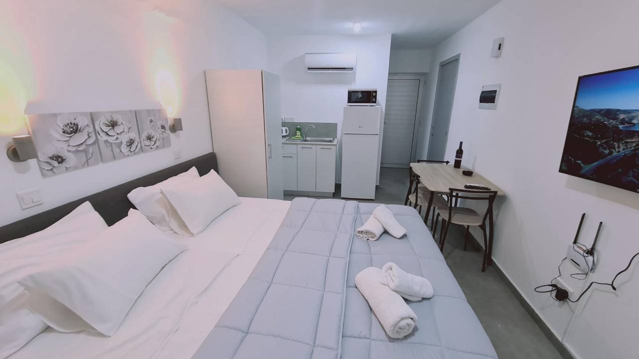 住在阿依亚纳帕的Napa Living 22预订价格,联系电话位置地址【携程酒店】