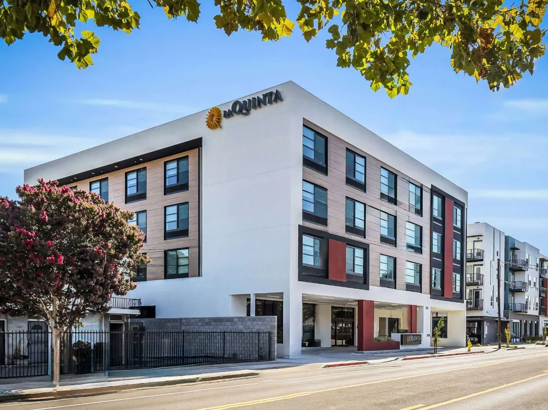 La Quinta Inn & Suites By Wyndham San Jose Airport-downtown - Santa Clara, CA