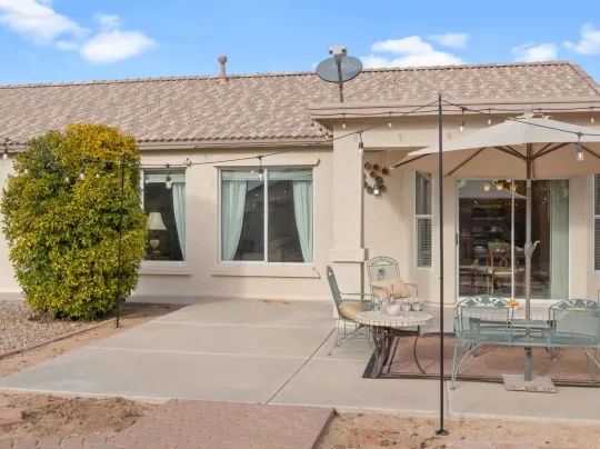 Large Backyard And Cozy Firepit - Spacious Tranquil Retreat - Buckeye, AZ