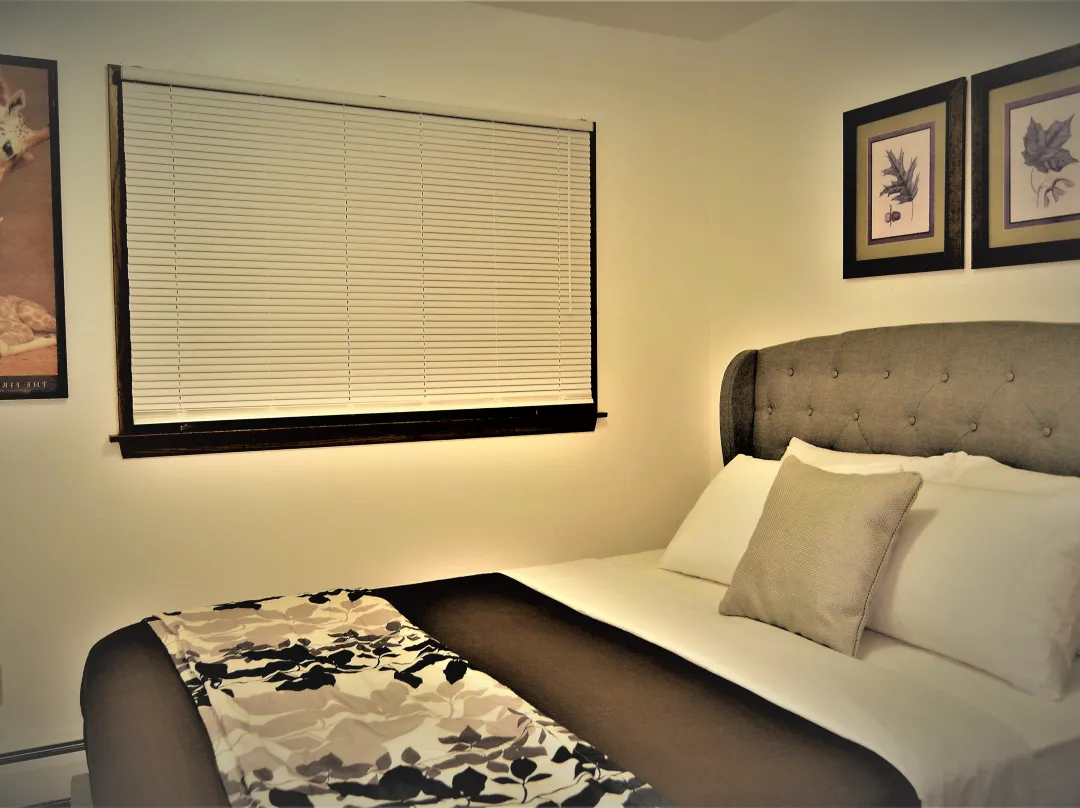 Arhaus 3: Serene Two-bedroom Retreat - Grand Forks, ND