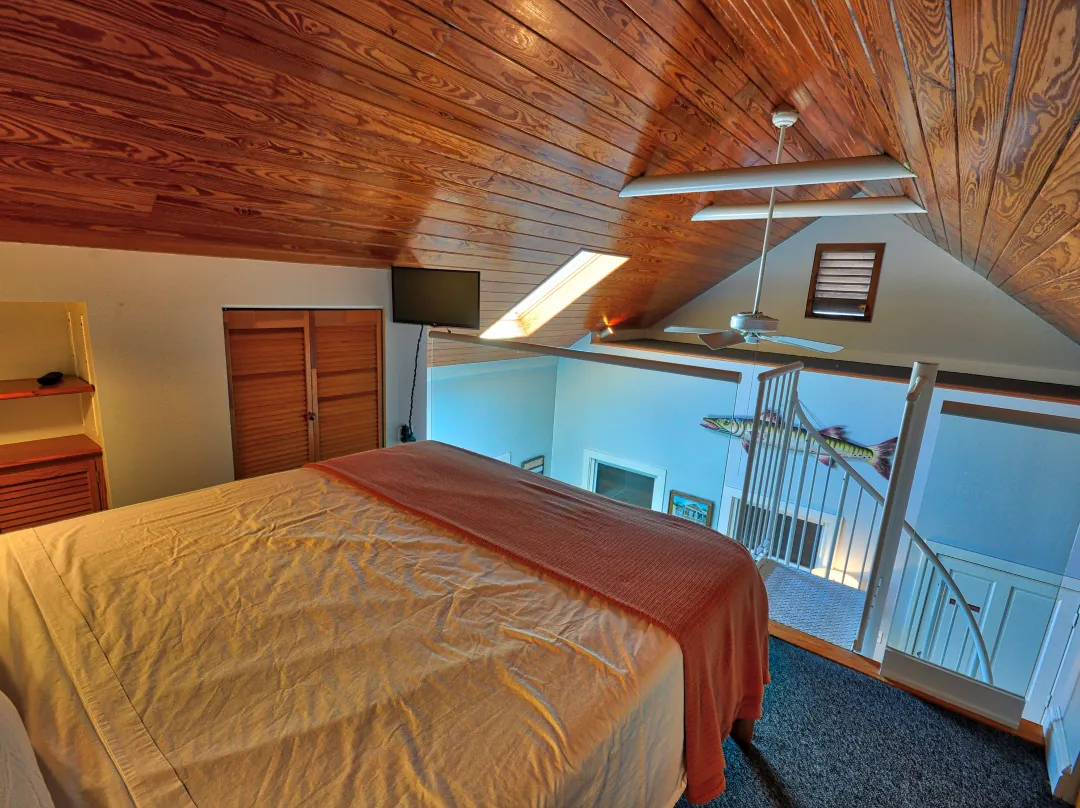 Kidney Shaped Pool And Semi-private Deck - Charming Tropical Haven - Key West, FL