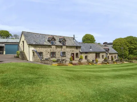 West Hollowcombe Farm Cottages - Full Site Booking - Devon