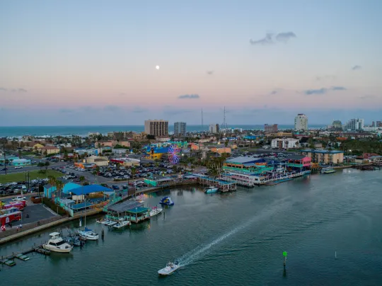 Gorgeous Oceanfront Views And Spacious Balcony - Elegant Coastal Retreat - Port Isabel, TX