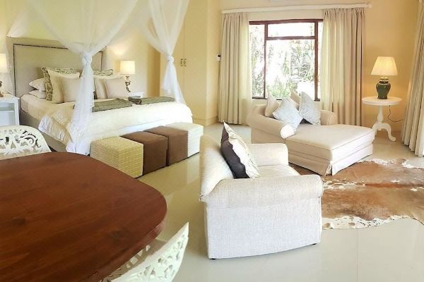 乌姆朗波河旅馆(Umlambo River Lodge)预订价格,联系电话位置地址【携程酒店】