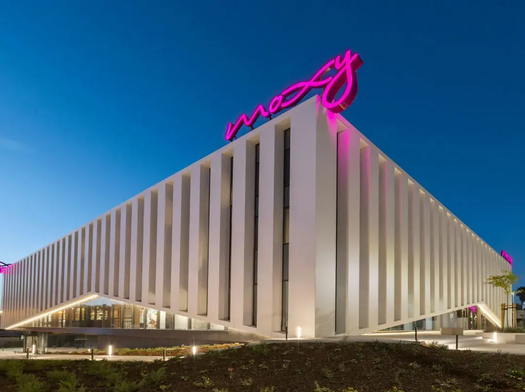 Moxy Alfragide Lisboa - Alfragide