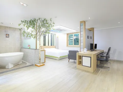 Gyeongju Top - Gyeongju-si