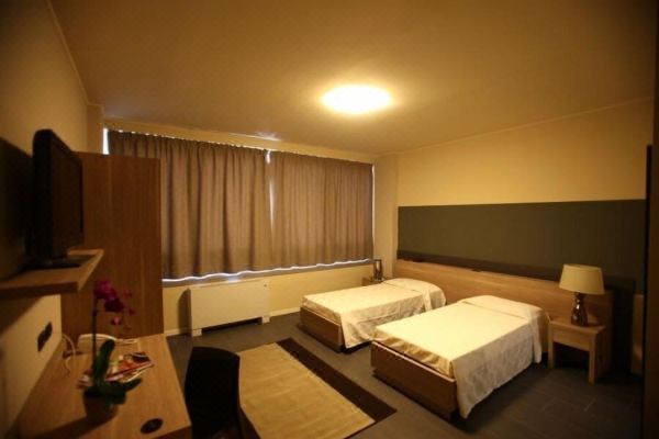 瓦尔缇当酒店(Valtidone Hotel)预订价格,联系电话位置地址【携程酒店】