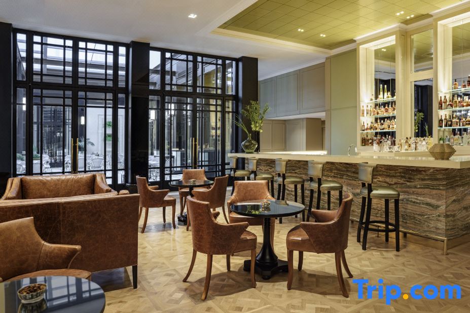 Alvear Icon Hotel Book / Directions - NAVITIME Transit