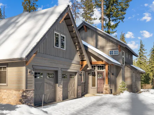 Spectacular Green Oasis - Parking, Playground, Mountain View - Roslyn, WA