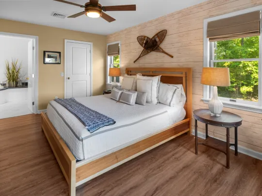 Breathtaking Lake Views And Hot Tub - Enchanting Adirondack Retreat - Bolton Landing, NY