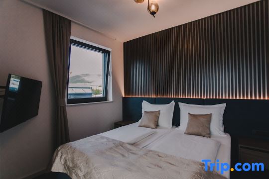 Hotel Batuda Book / Directions - NAVITIME Transit