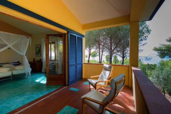 House with Direct Access and Private Terrace at Sea Near Capoliveri预订价格 ...