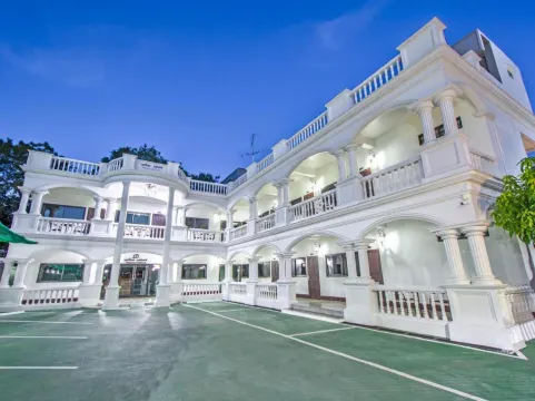 Happiness Guesthouse - Pak Chong