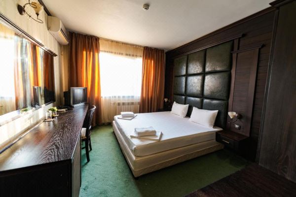 Hotel Villa Ofir预订价格,联系电话位置地址【携程酒店】