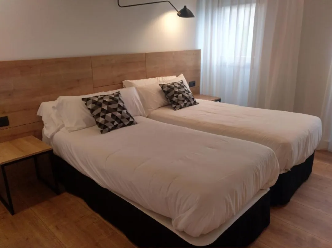 Hotel Entrerailes - La Rioja