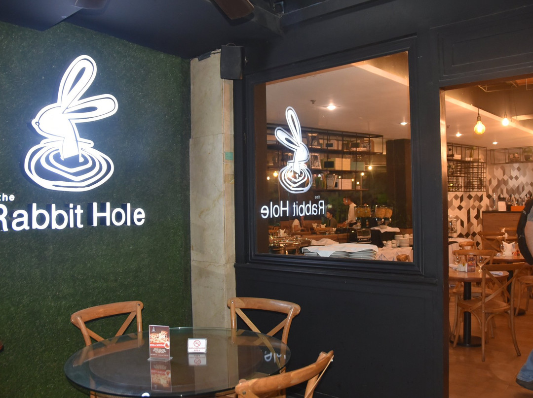 The Rabbit Hole Mactan - (拉普拉普)餐厅/美食点评 - 餐厅地址/餐厅电话/餐厅周边信息/餐厅推荐菜 ...