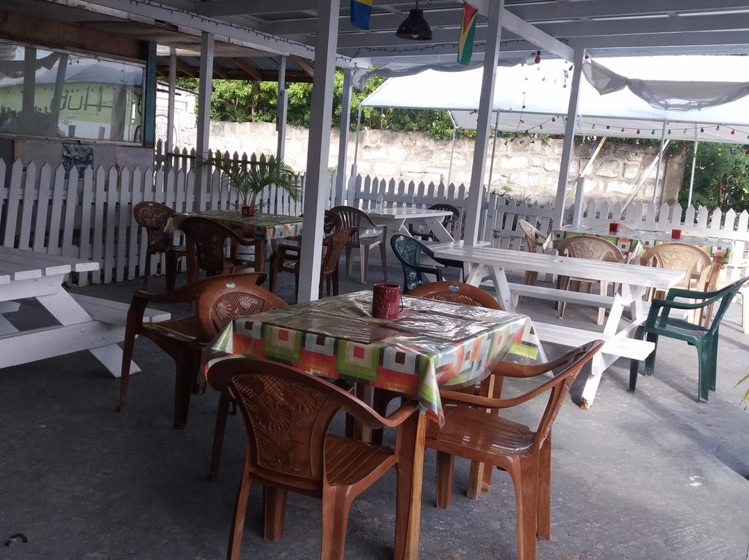 Coffy's Bar & Restaurant - (布里奇顿)餐厅/美食点评 - 餐厅地址/餐厅电话/餐厅周边信息/餐厅推荐菜 ...