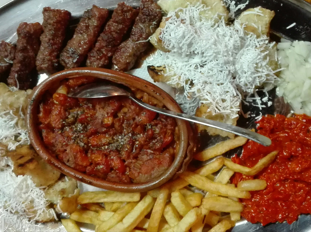 Rakia Bar "Kaldrma" - (斯科普里)餐厅/美食点评 - 餐厅地址/餐厅电话/餐厅周边信息/餐厅推荐菜 ...