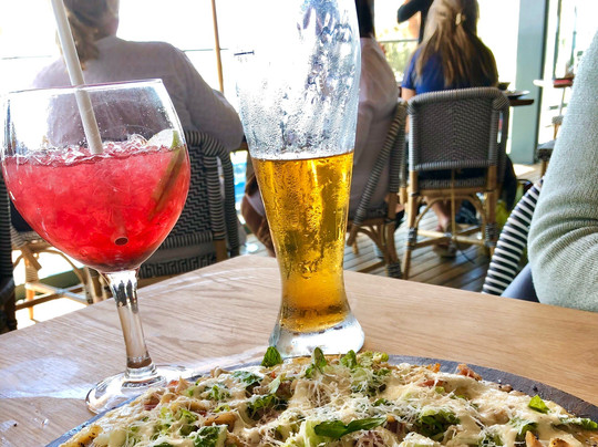 Mantra Cafe - (坎普斯湾)餐厅/美食点评 - 餐厅地址/餐厅电话/餐厅周边信息/餐厅推荐菜 - Tripadvisor猫途鹰