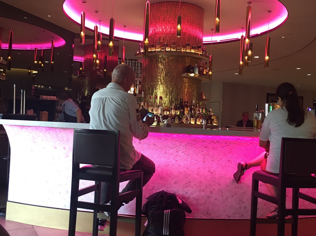 2024年4月The Rock Bar景点攻略-The Rock Bar门票预订|地址|图片-The Rock Bar景点点评-猫途鹰