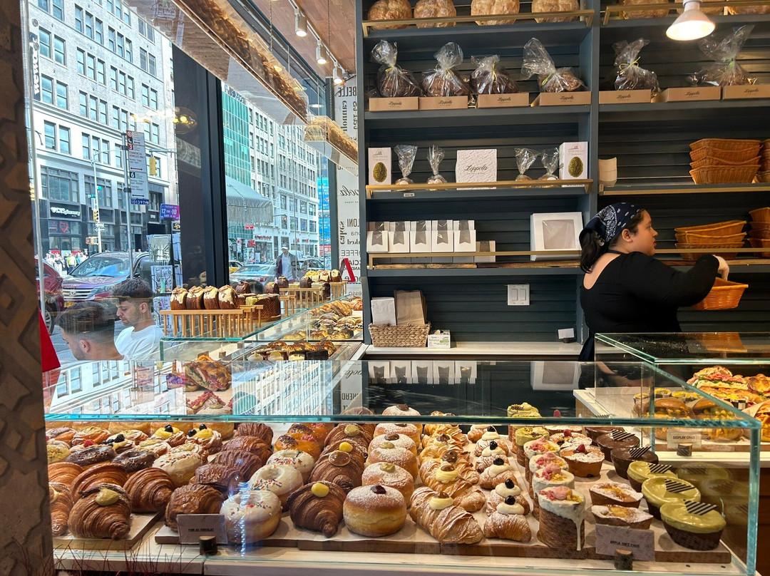 Zeppola Bakery - (纽约市)餐厅/美食点评 - 餐厅地址/餐厅电话/餐厅周边信息/餐厅推荐菜 - Tripadvisor猫途鹰