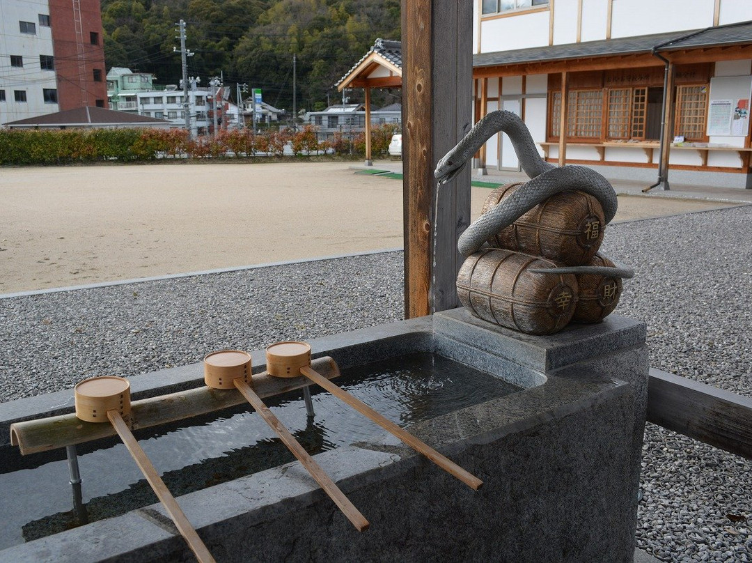 2024年4月Iwakuni Shirohebi Shrine景点攻略-Iwakuni Shirohebi Shrine门票预订|地址|图片 ...