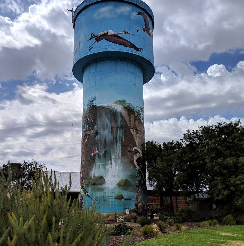 2024年2月Lockhart Water Tower Mural景点攻略-Lockhart Water Tower Mural门票预订|地址|图片-Lockhart Water Tower ...