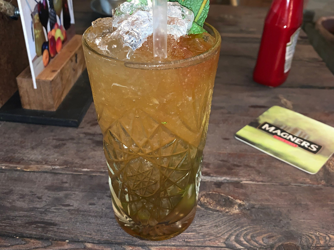 Plaza Emporiyum - (马加洛夫)餐厅/美食点评 - 餐厅地址/餐厅电话/餐厅周边信息/餐厅推荐菜 - Tripadvisor猫途鹰