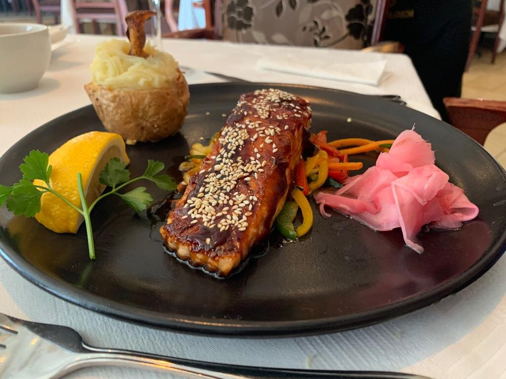 Pigalle Sandton - (桑顿)餐厅/美食点评 - 餐厅地址/餐厅电话/餐厅周边信息/餐厅推荐菜 - Tripadvisor猫途鹰