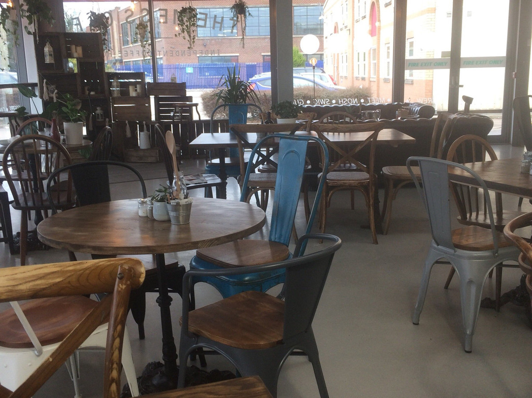 The Mess Cafe - (曼彻斯特)餐厅/美食点评 - 餐厅地址/餐厅电话/餐厅周边信息/餐厅推荐菜 - Tripadvisor猫途鹰