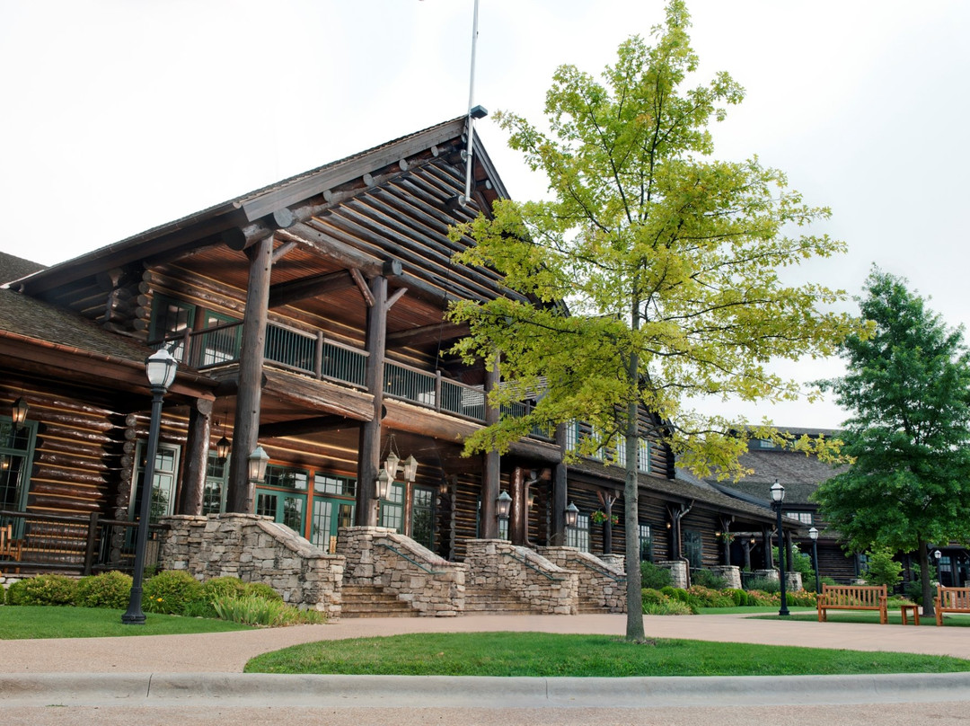 The Keeter Center at College of the Ozarks - Lodging (Point Lookout ...