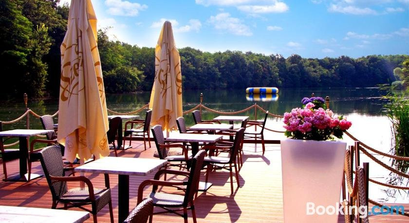 2023年Samorin旅游攻略 - 6Samorin酒店/景点/门票/美食/自助游/自驾/自由行/游玩攻略 - Tripadvisor猫途鹰