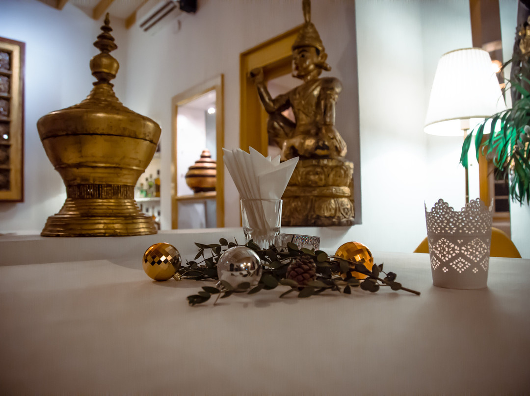 Shwe Sa Bwe - (仰光)餐厅/美食点评 - 餐厅地址/餐厅电话/餐厅周边信息/餐厅推荐菜 - Tripadvisor猫途鹰