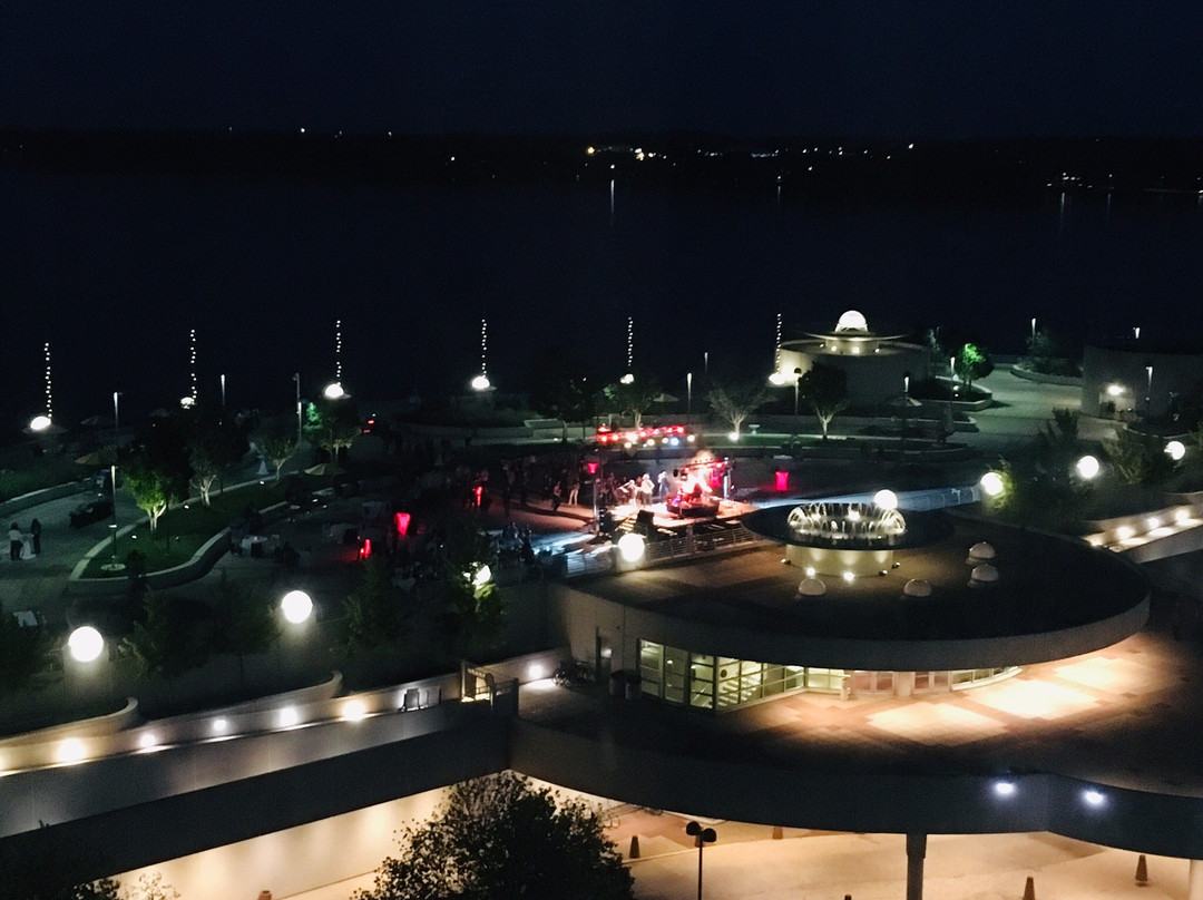 2024年5月Monona Terrace Community and Convention Center景点攻略-Monona ...