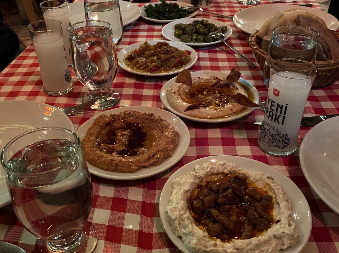 Avlu Restaurant - (安塔基亚)餐厅/美食点评 - 餐厅地址/餐厅电话/餐厅周边信息/餐厅推荐菜 - Tripadvisor猫途鹰