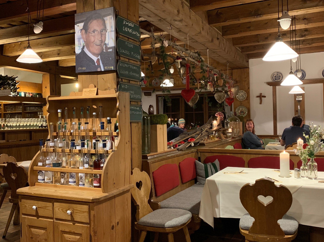 Wirt am Gries - (圣吉尔根)餐厅/美食点评 - 餐厅地址/餐厅电话/餐厅周边信息/餐厅推荐菜 - Tripadvisor猫途鹰