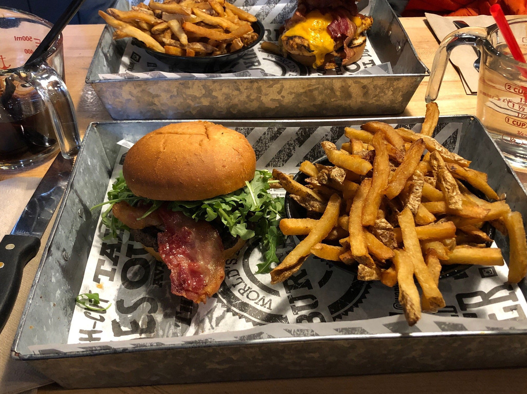 The WORKS Craft Burgers & Beer - (尼亚加拉大瀑布)餐厅/美食点评 - 餐厅地址/餐厅电话/餐厅周边信息/餐厅 ...