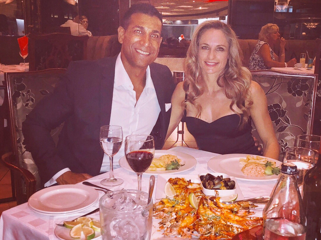 Pigalle Sandton - (桑顿)餐厅/美食点评 - 餐厅地址/餐厅电话/餐厅周边信息/餐厅推荐菜 - Tripadvisor猫途鹰