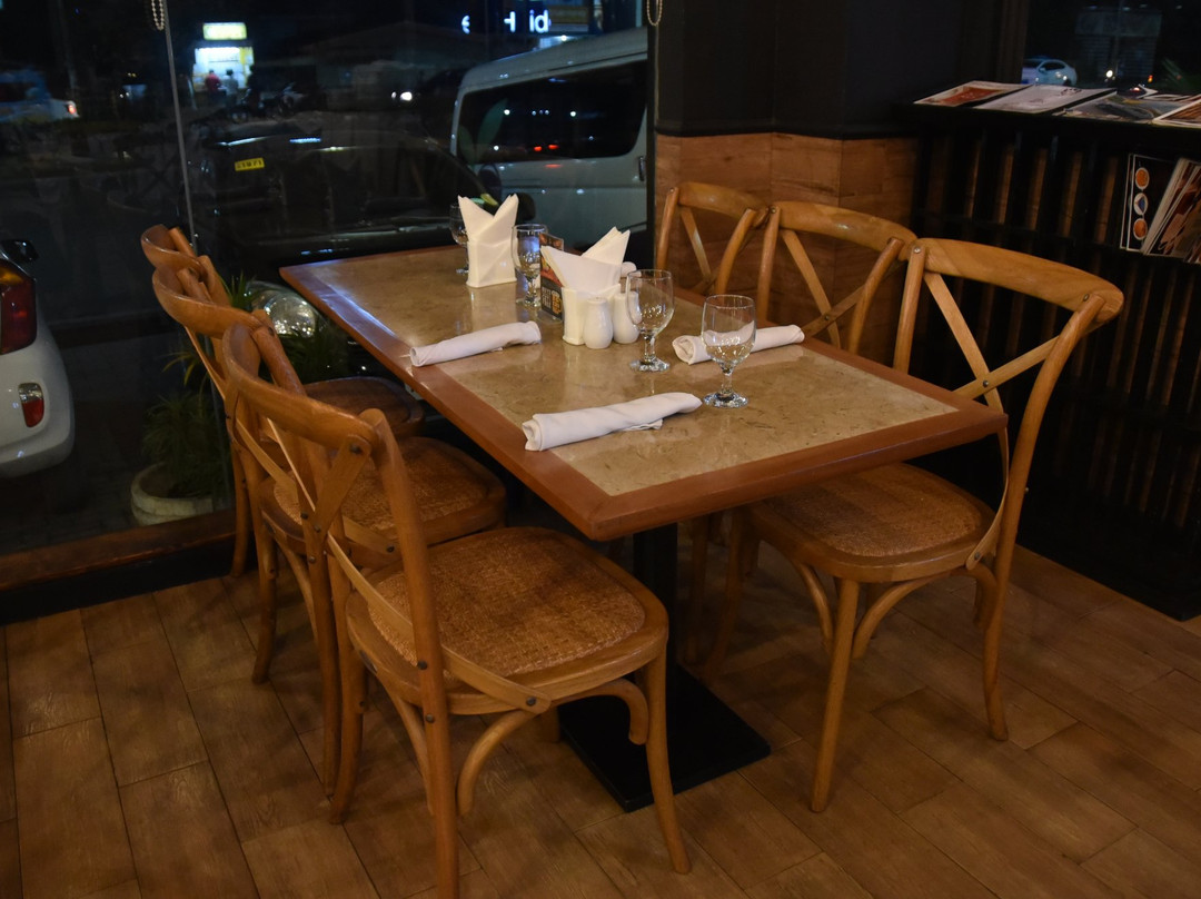 The Rabbit Hole Mactan - (拉普拉普)餐厅/美食点评 - 餐厅地址/餐厅电话/餐厅周边信息/餐厅推荐菜 ...