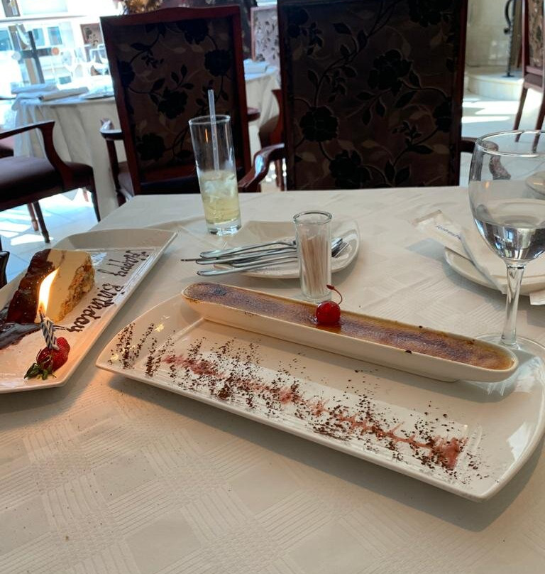 Pigalle Sandton - (桑顿)餐厅/美食点评 - 餐厅地址/餐厅电话/餐厅周边信息/餐厅推荐菜 - Tripadvisor猫途鹰