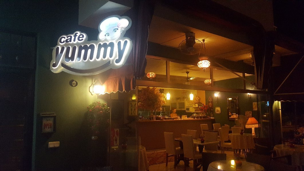 Yummy Cafe - (达利安)餐厅/美食点评 - 餐厅地址/餐厅电话/餐厅周边信息/餐厅推荐菜 - Tripadvisor猫途鹰